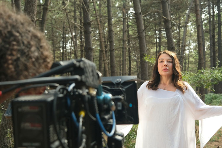 Eylem Tok, Yeni Filminin Çekimlerini Tamamladı | KLASS Magazin