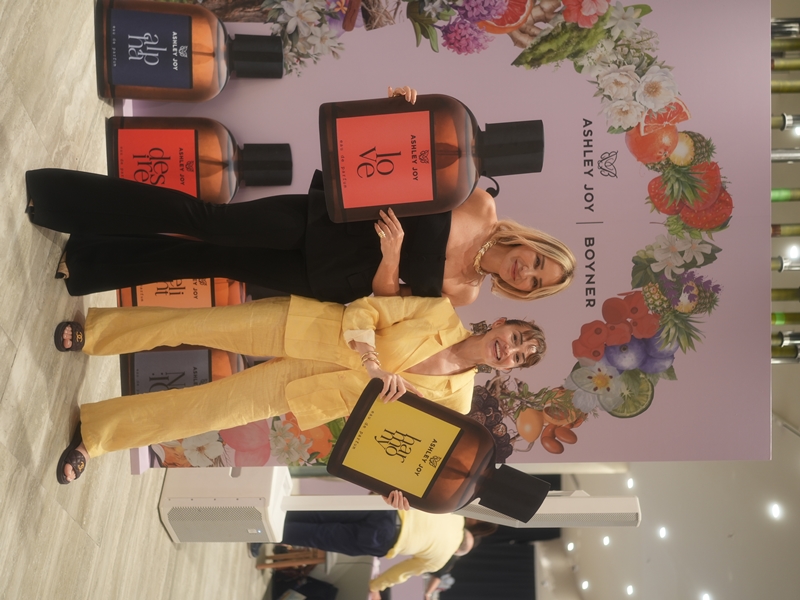 Ashley Joy Duyulara Hitap Eden Davetinde Yeni Parfüm Serisini Tanıttı ...