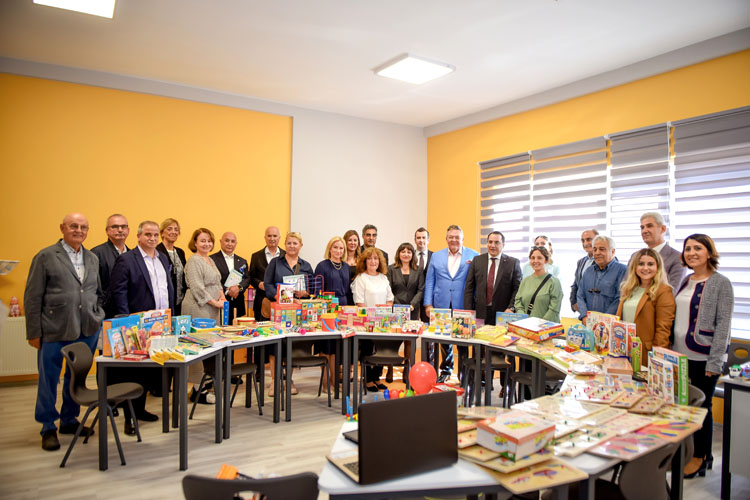 Ralph Radtke: Çırağan Palace Kempınskı Olarak, Otizmli Çocukların ...