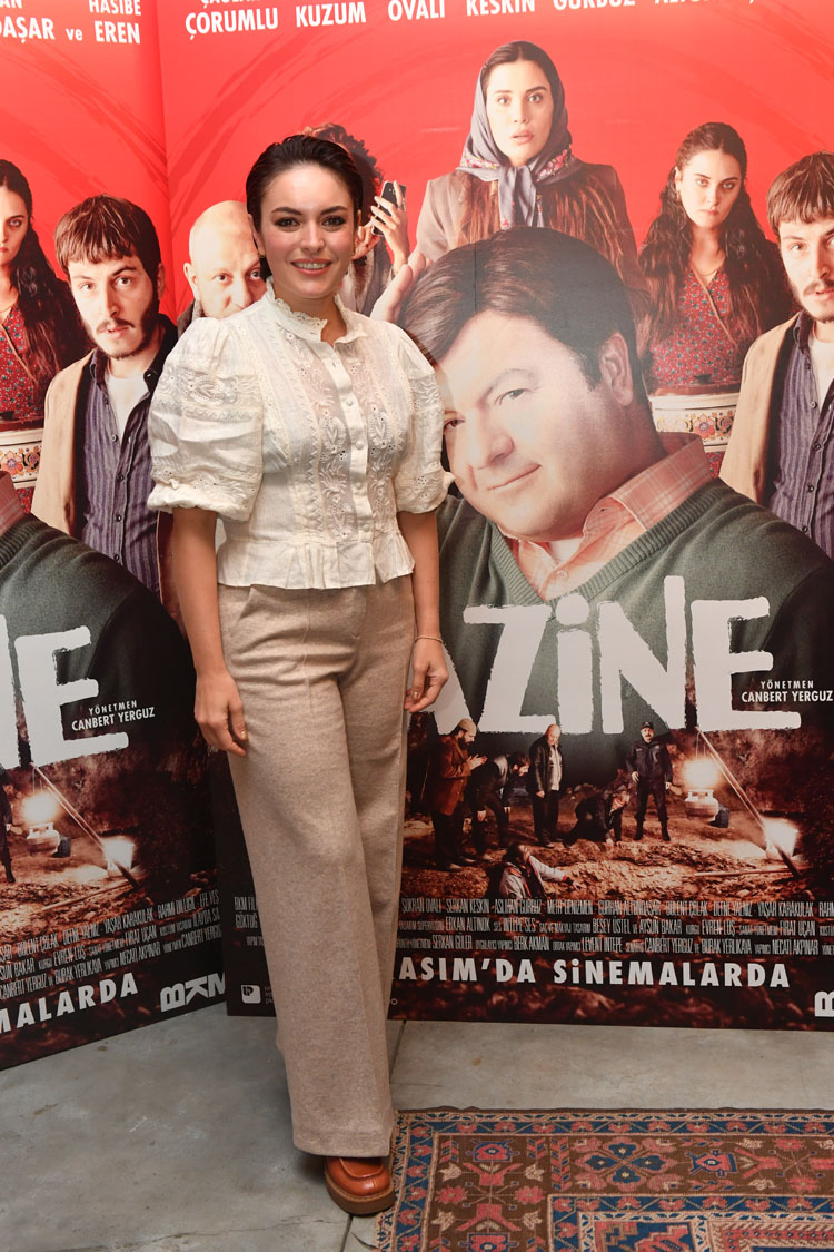 Hazine Filmi İlk Gösteriminde Ünlü İsimlerden Tam Not Aldı | KLASS Magazin