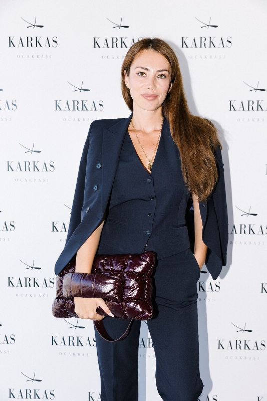 Ceylan Çapa’nın Karkas Ocakbaşı’ndaki Davetine Cemiyet Hayatından Büyük ...