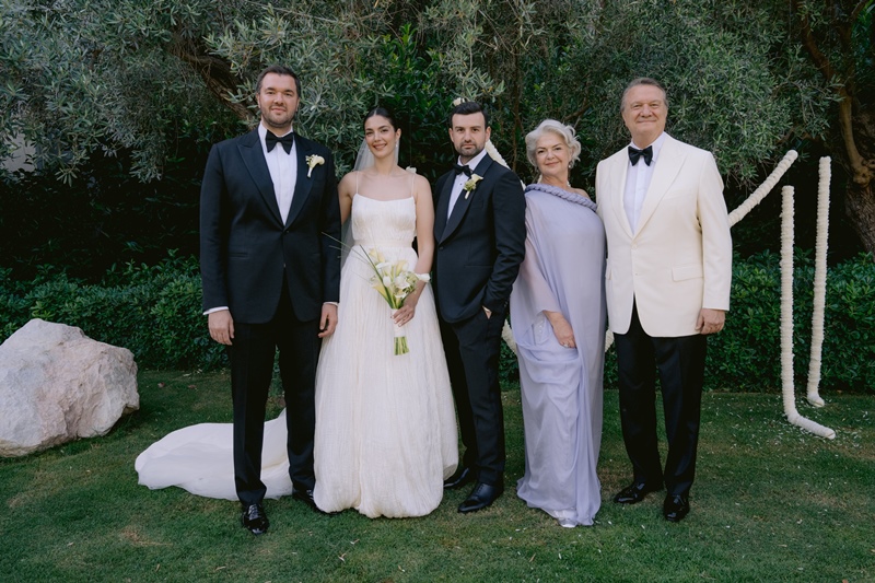 Zeynep Arat- Jack Hershman : Mutluluklarını Aile İçi Bir Törenle ...