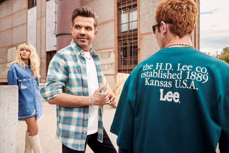 Efsanevi Lee, Marka Yüzü Kenan Doğulu İle Yeni Sezonu Karşılıyor ...